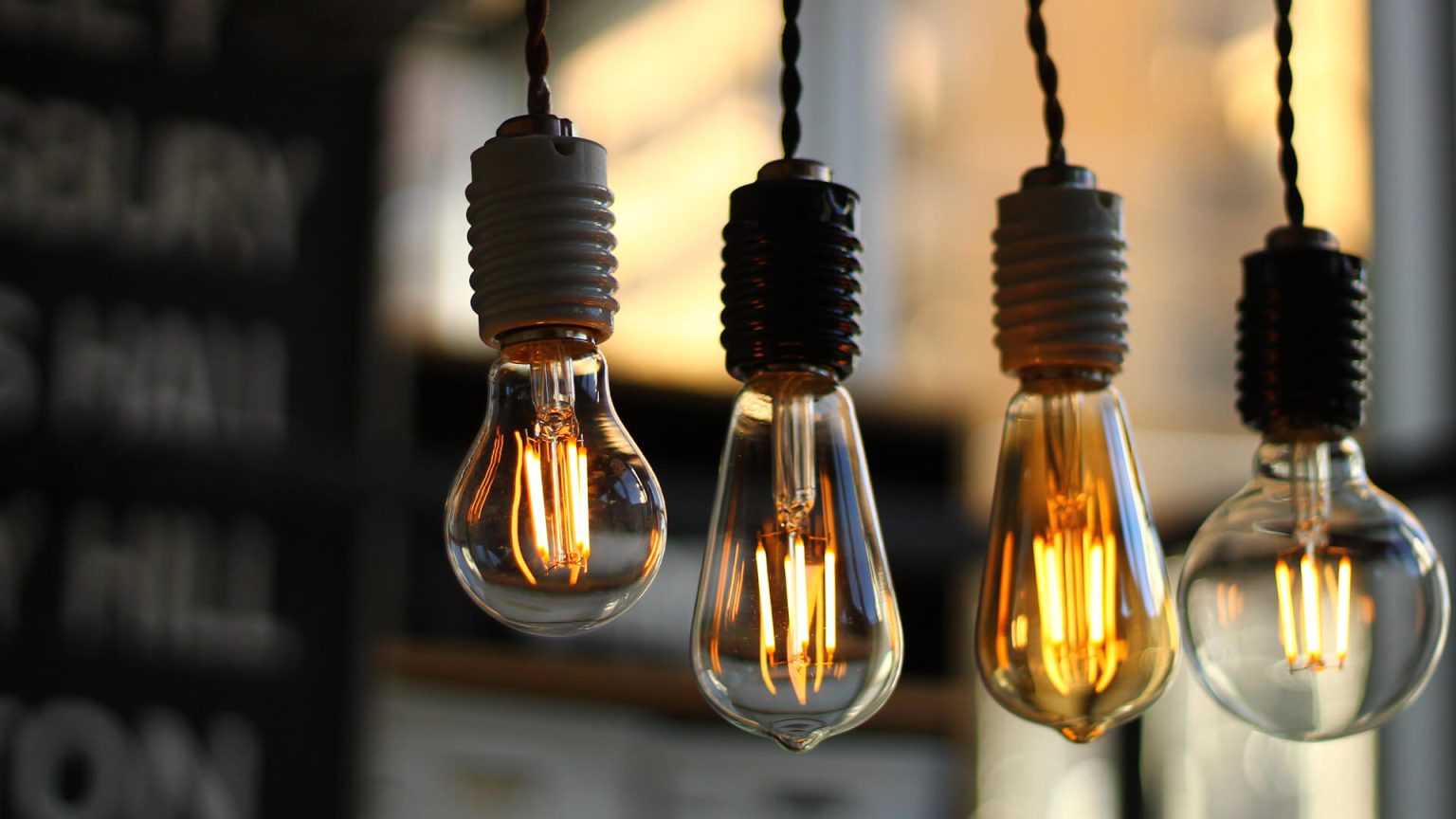 レトロな灯りで日常を照らすエジソンバルブLEDのライトおすすめ5選｜FUNDAY